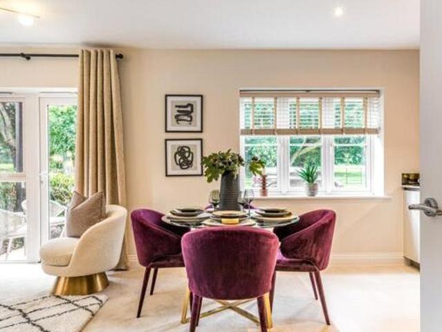 Abbey Barn Park, Abbey Barn Lane, 2 Bedroom Apartment