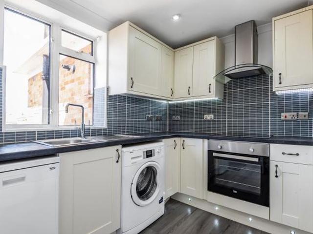 Abbey Court, Camberley GU15, 3 bedroom maisonette to rent 70212460 | PrimeLocation