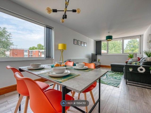 Abbey Court, Coventry CV3, 2 bed flat to rent, £1,200 pcm | PrimeLocation