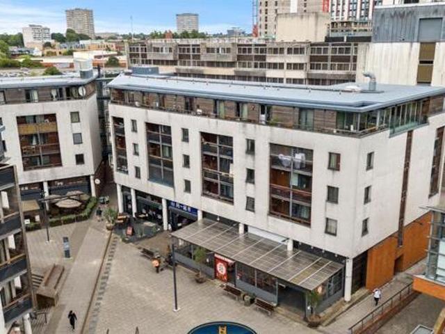Abbey Court, Priory Place, 2 Bedroom Apartment