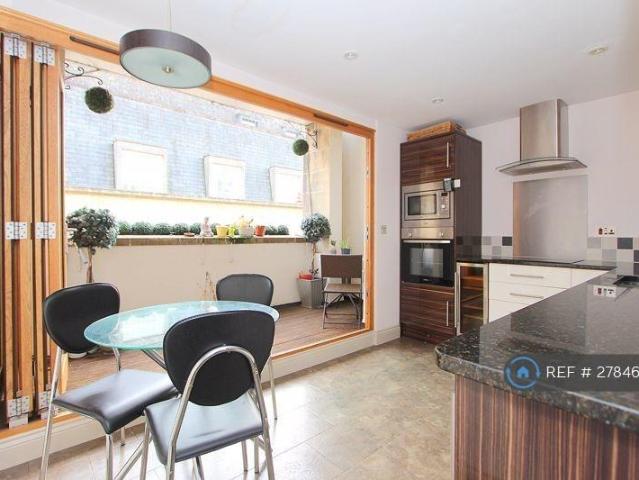 Abbey Green, Bath, BA1 3 bed flat to rent £3,000 pcm £692 pw