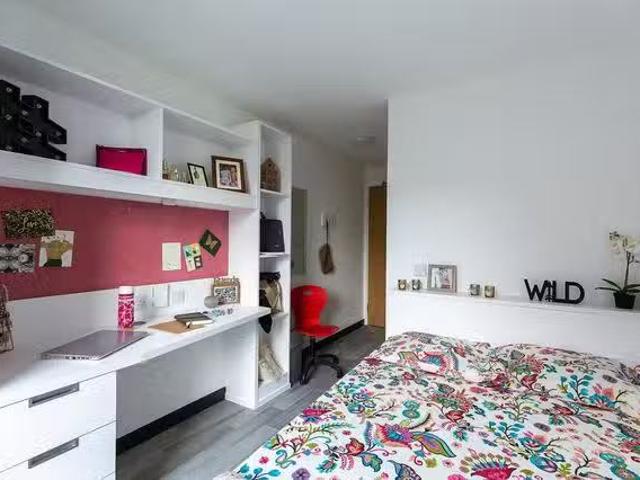 Abbey House Budget Ensuite