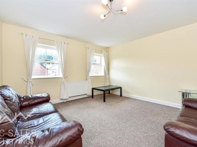 Abbey Lane, Sheffield S8, 2 bed flat to rent, £900 pcm | PrimeLocation