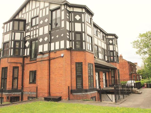 Abbey Lodge, Abbey Grove, Monton M30, 2 bed flat to rent, £1,100 pcm | PrimeLocation