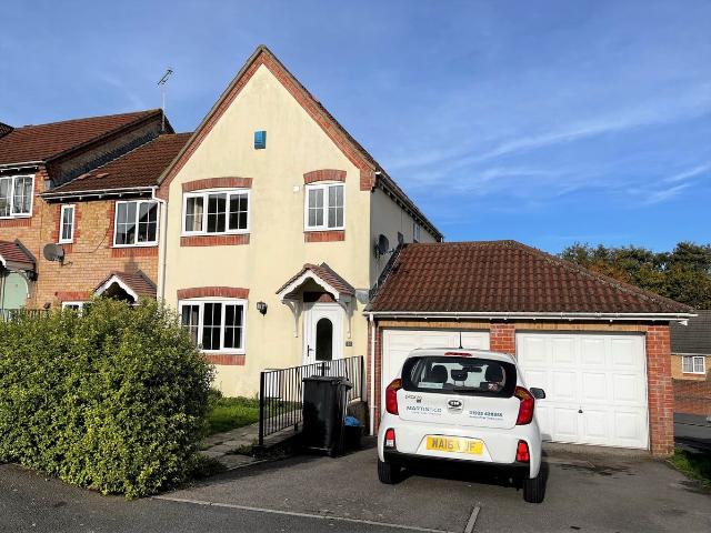 Abbey Manor Park, Yeovil BA21, 3 bed semi detached house to rent, £1,300 pcm | PrimeLocation