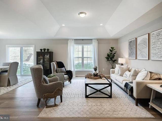 Abbey Plan On Crestwood Dr # LOT 23