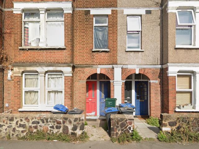 Abbey Rd, Wimbledon SW19, 2 bed flat to rent, £1,900 pcm | PrimeLocation