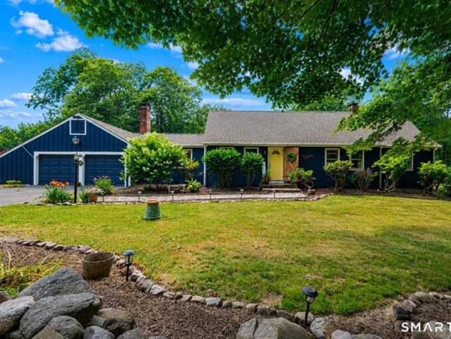 Abbey Rd, East Hampton, Home For Sale