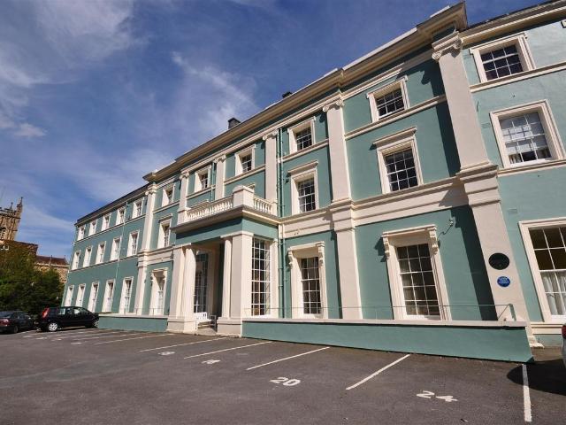 Abbey Road, Malvern WR14, 2 bed flat to rent, £995 pcm | PrimeLocation