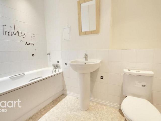 Abbey Road, Barking 2 bed flat to rent £1,650 pcm £381 pw