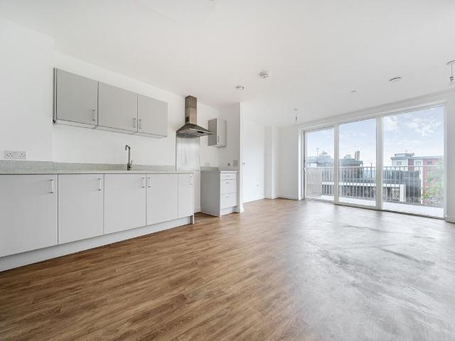 Abbey Road, Barking IG11, 2 bed flat to rent, £1,625 pcm | PrimeLocation