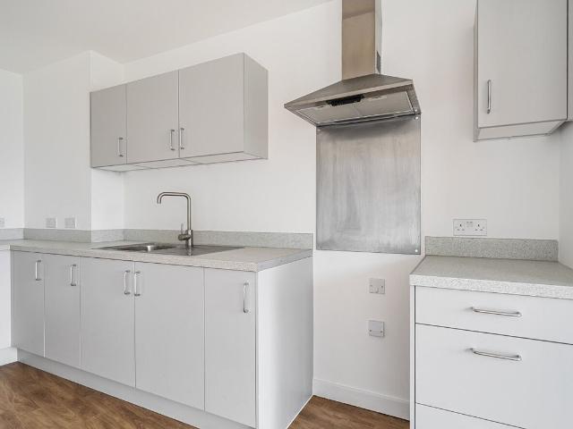 Abbey Road, Barking IG11, 2 bed flat to rent, £1,625 pcm | PrimeLocation