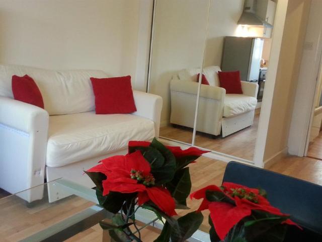 Abbey Road, Croydon CR0, 2 bed flat to rent, £1,575 pcm | PrimeLocation