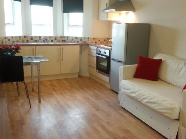 Abbey Road, Croydon CR0, 2 bed flat to rent, £1,525 pcm | PrimeLocation