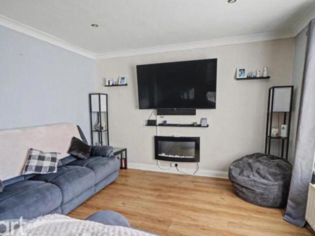 Abbey Road, Dunscroft, 3 Bedroom Semi detached