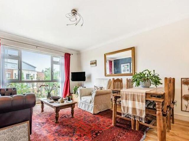 Abbey Road, Enfield, 2 Bedroom Flat
