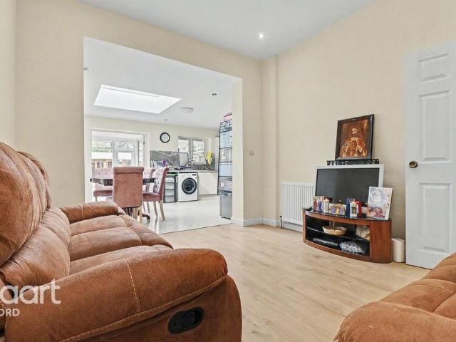 Abbey Road, ILFORD 4 bed terraced house to rent £2,800 pcm £646 pw
