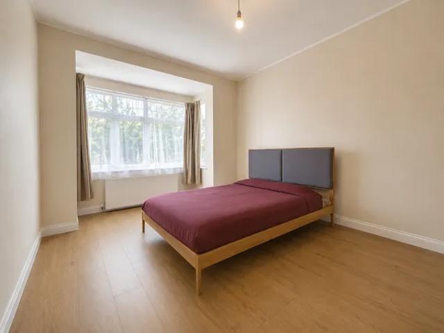 Abbey Road, Ilford, IG2, Property for rent