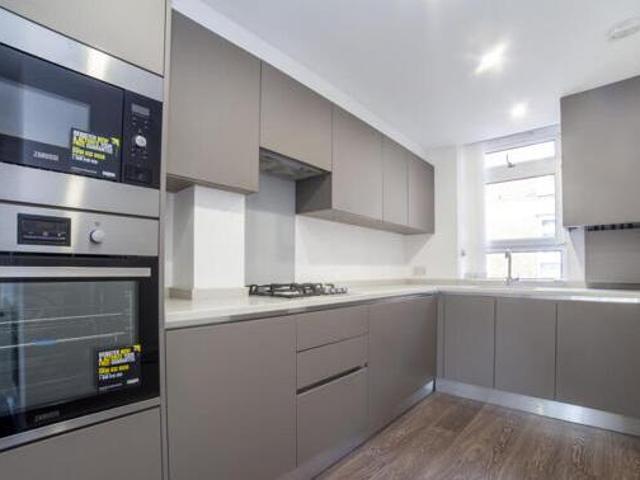 Abbey Road, London, 3 Bedroom Maisonette