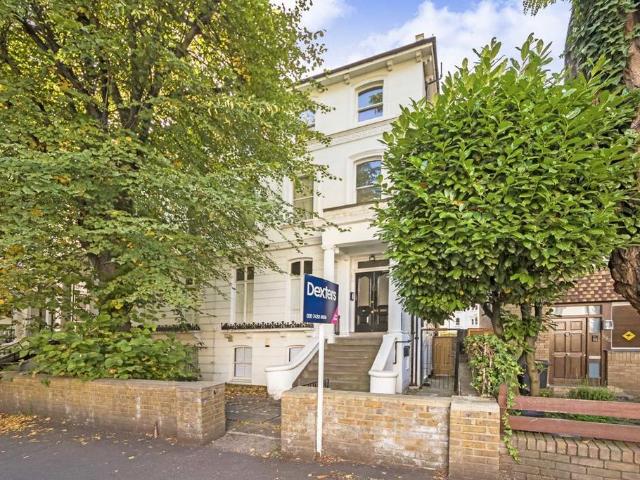 Abbey Road, London NW6 3 bed flat to rent £3,600 pcm £831 pw