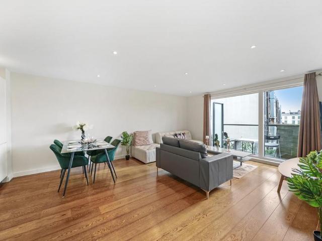 Abbey Road, London NW8 2 bed apartment to rent £3,900 pcm £900 pw