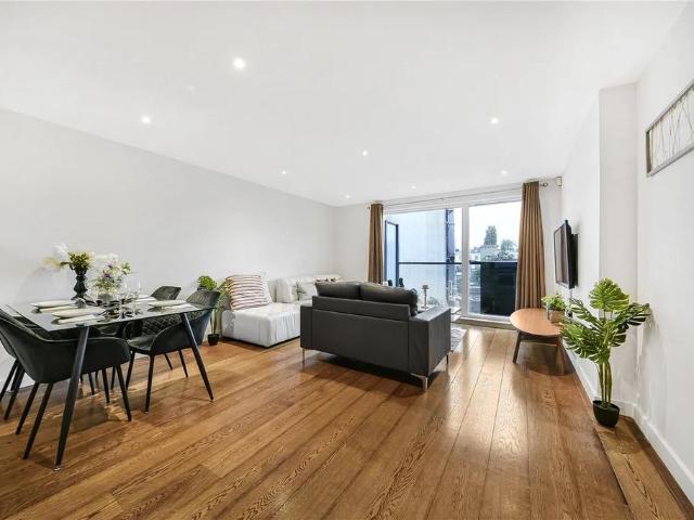 Abbey Road, London NW8 2 bed flat to rent £3,900 pcm £900 pw