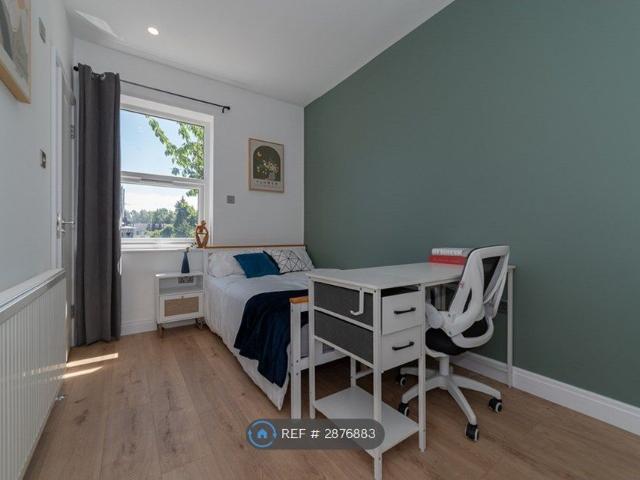 Abbey Road, London SW19, Room to rent, £950 pcm | PrimeLocation