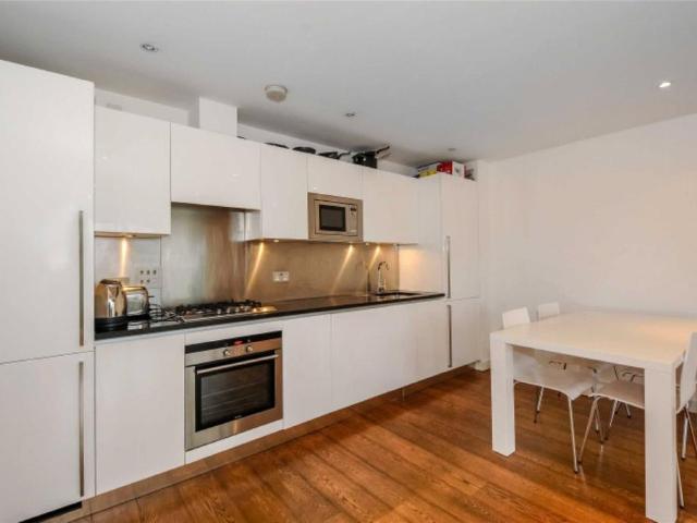 Abbey Road, St Johns Wood, London, NW8 2 bed apartment to rent £3,900 pcm £900 pw