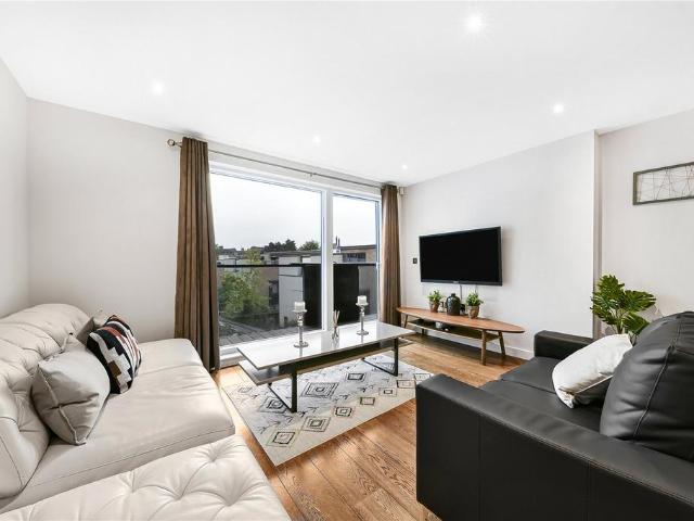 Abbey Road, St. John's Wood, London, NW8 2 bed apartment to rent £3,900 pcm £900 pw