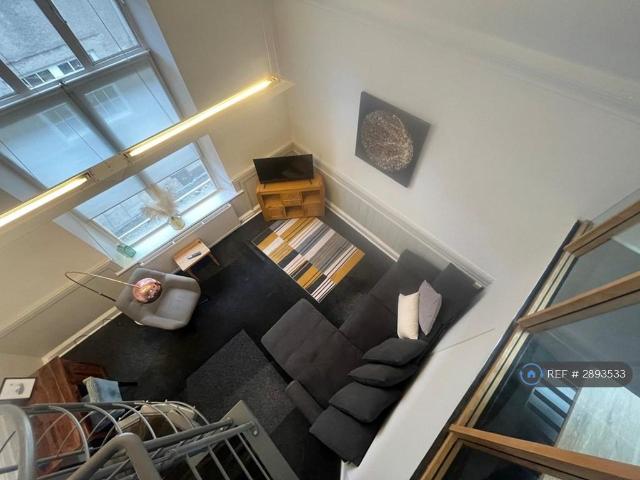 Abbey Road, Sherborne, DT9 2 bed flat to rent £1,150 pcm £265 pw