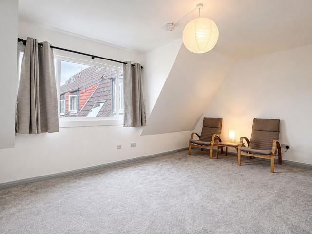 Abbeyfields Close, London NW10, Studio to rent, £1,350 pcm | PrimeLocation