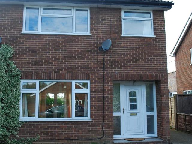 Abbis Orchard, Ickleford, Hitchin, SG5 3 bed semi detached house to rent £1,695 pcm £391 pw