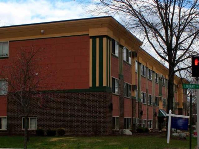 Abbot Manor 910 Apartments, LLC Studio Apartment for Rent at 910 Abbot Rd, East Lansing, MI 48823