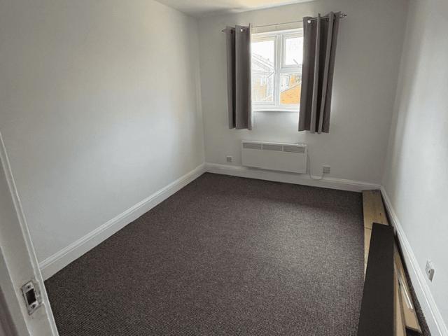 Abbotswood Way, Hayes, UB3