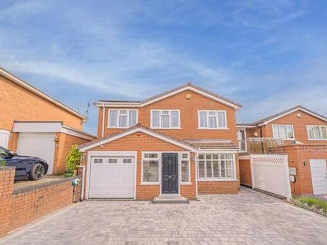 Abbots Close, Knowle, 4 Bedroom Detached