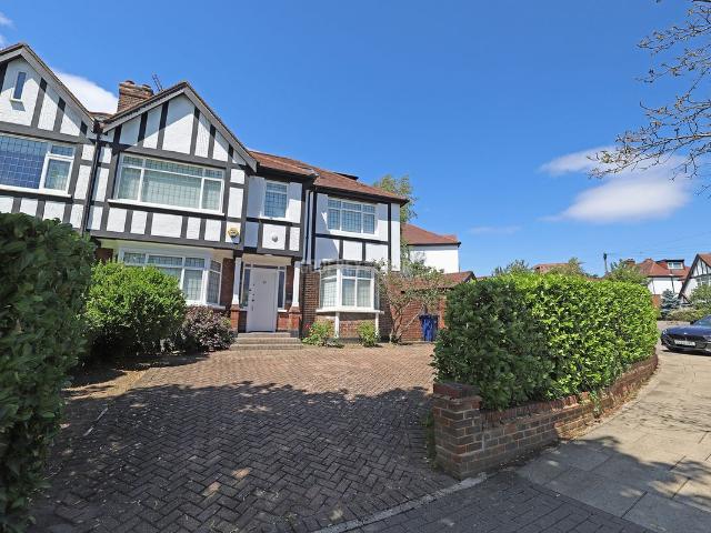 Abbots Gardens, East Finchley N2, 6 bed semi detached house to rent, £6,000 pcm | PrimeLocation