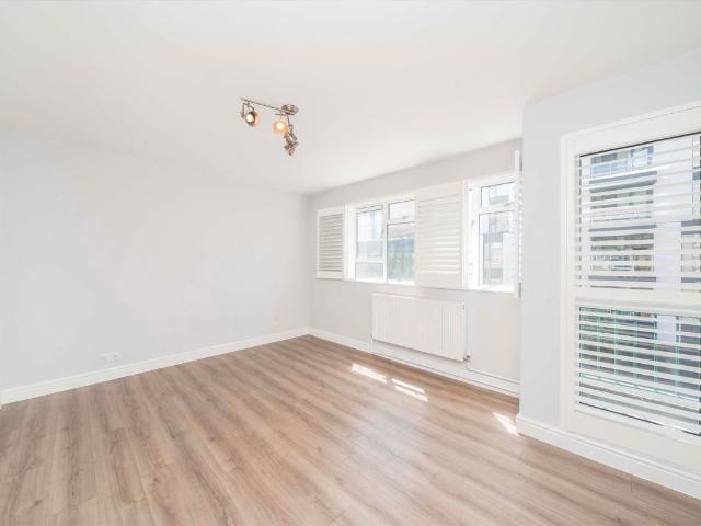 Abbots Manor, Pimlico & Westminster SW1V, 3 bed flat to rent, £3,948 pcm | PrimeLocation