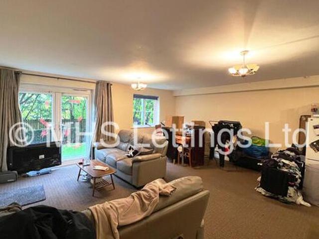 Abbots Mews, Leeds, 4 Bedroom Flat