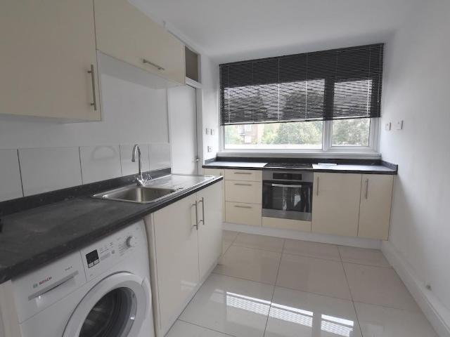 Abbots Park, Tulse Hill, London SW2, 4 bed property to rent, £3,000 pcm | PrimeLocation