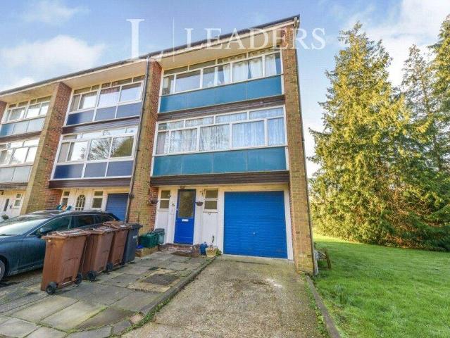 Abbots Park, AL1 1 bed flat to rent £1,150 pcm £265 pw