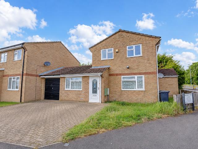 Abbots Way, High Wycombe, Buckinghamshire HP12, 3 bed link detached house to rent, £2,100 pcm | PrimeLocation