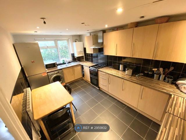 Abbotsbury Close, London E15, 5 bed terraced house to rent, £3,850 pcm | PrimeLocation