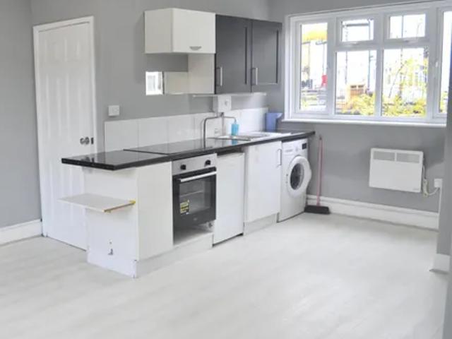 Abbotsbury Road, London, SM4 5LJ, United Kingdom | 1 bed apartment for rent #167625397 | Rentberry