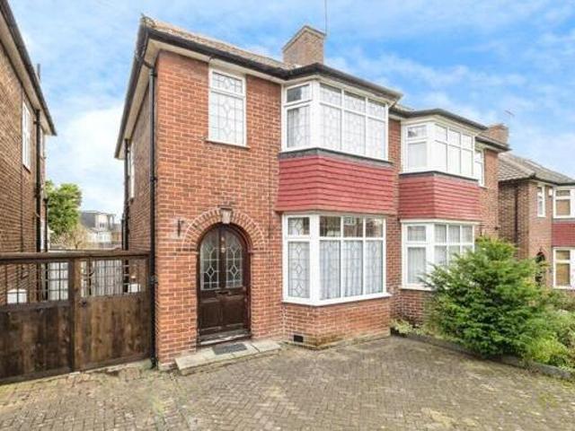 Abbotsford Gardens, Woodford Green, 3 Bedroom Semi detached