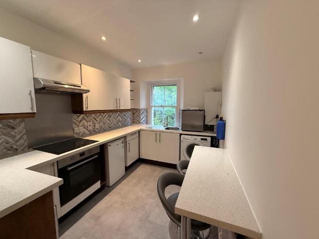 Abbotsford Road, Bristol, BS6 2 bed flat to rent £1,675 pcm £387 pw