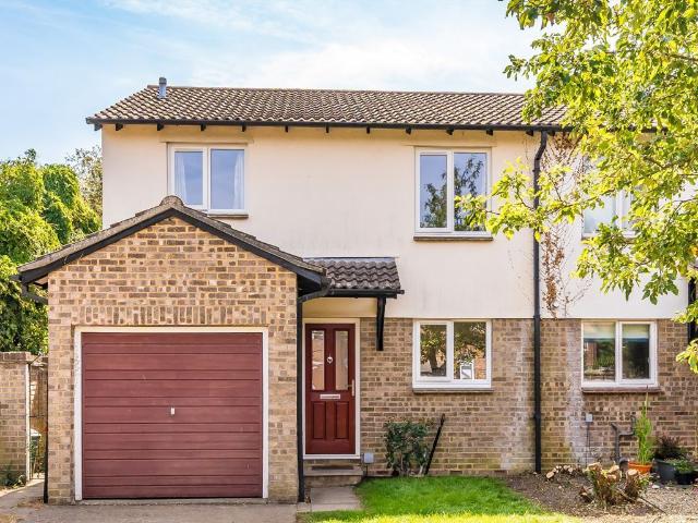 Abbott Close, Hampton TW12, 4 bed property to rent, £2,200 pcm | PrimeLocation
