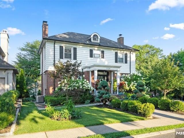 Abbott Blvd, Fort Lee, Home For Sale