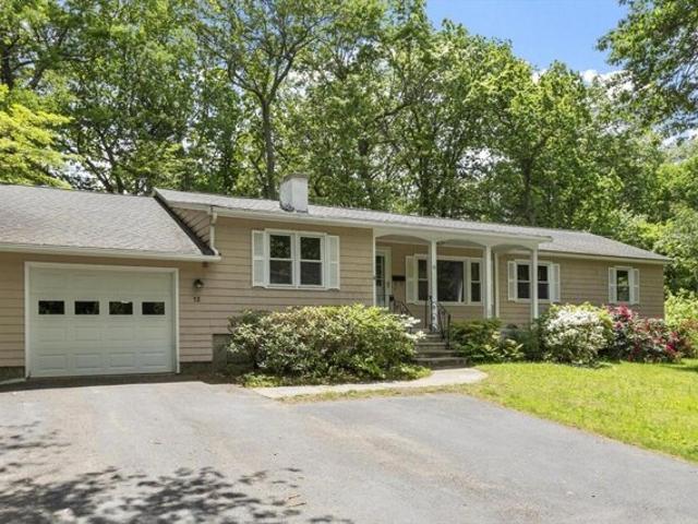 Abbott Ln, Chelmsford, Home For Sale
