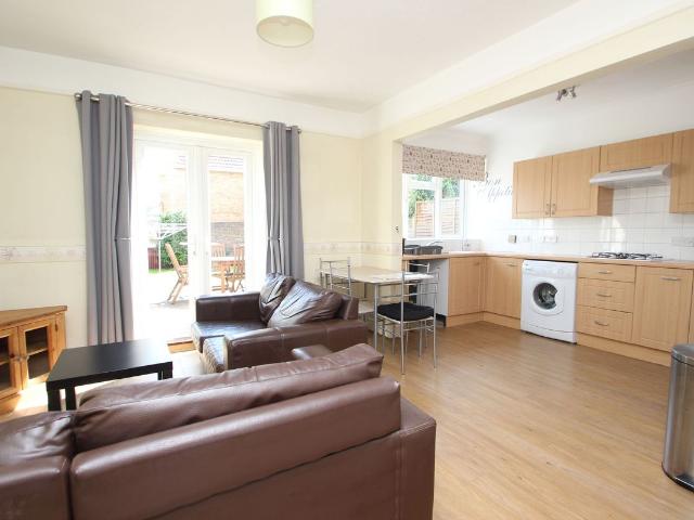 Abbott Road, Bournemouth BH9, 4 bed property to rent, £2,000 pcm | PrimeLocation