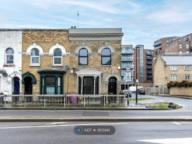 Abbott Road, London E14, 4 bed terraced house to rent, £3,850 pcm | PrimeLocation
